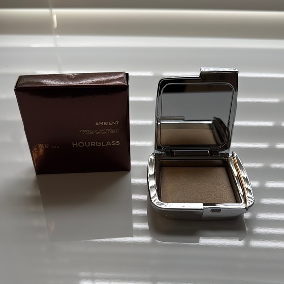 Hourglass | Makeup | Hourglass Ambient Lighting Powder | Poshmark